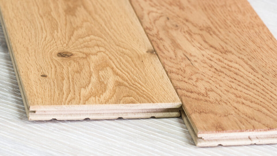 Lattes de bois fixées - Maximag.fr